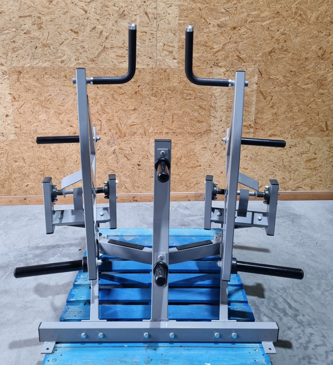 Ground Base Combo Twist - Plate loaded Kraftgerät, Hammer Strength Nac ...